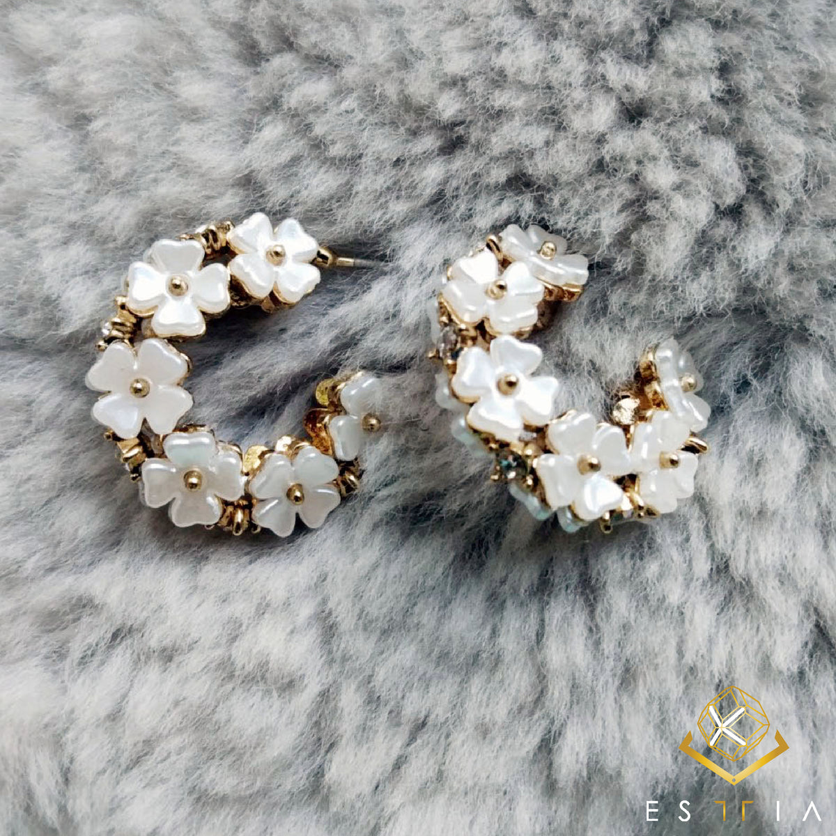 Timeless Floral Hoop – Esttia